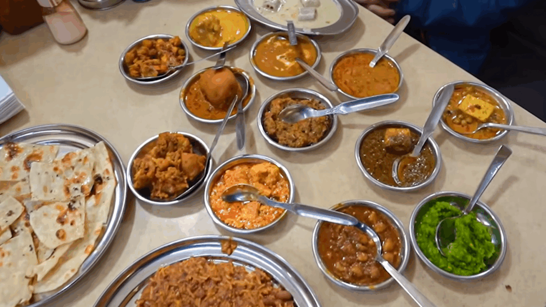 10 FAMOUS KASHMIRI CUISINES YOU SHOULD TRY - India Eat Mania