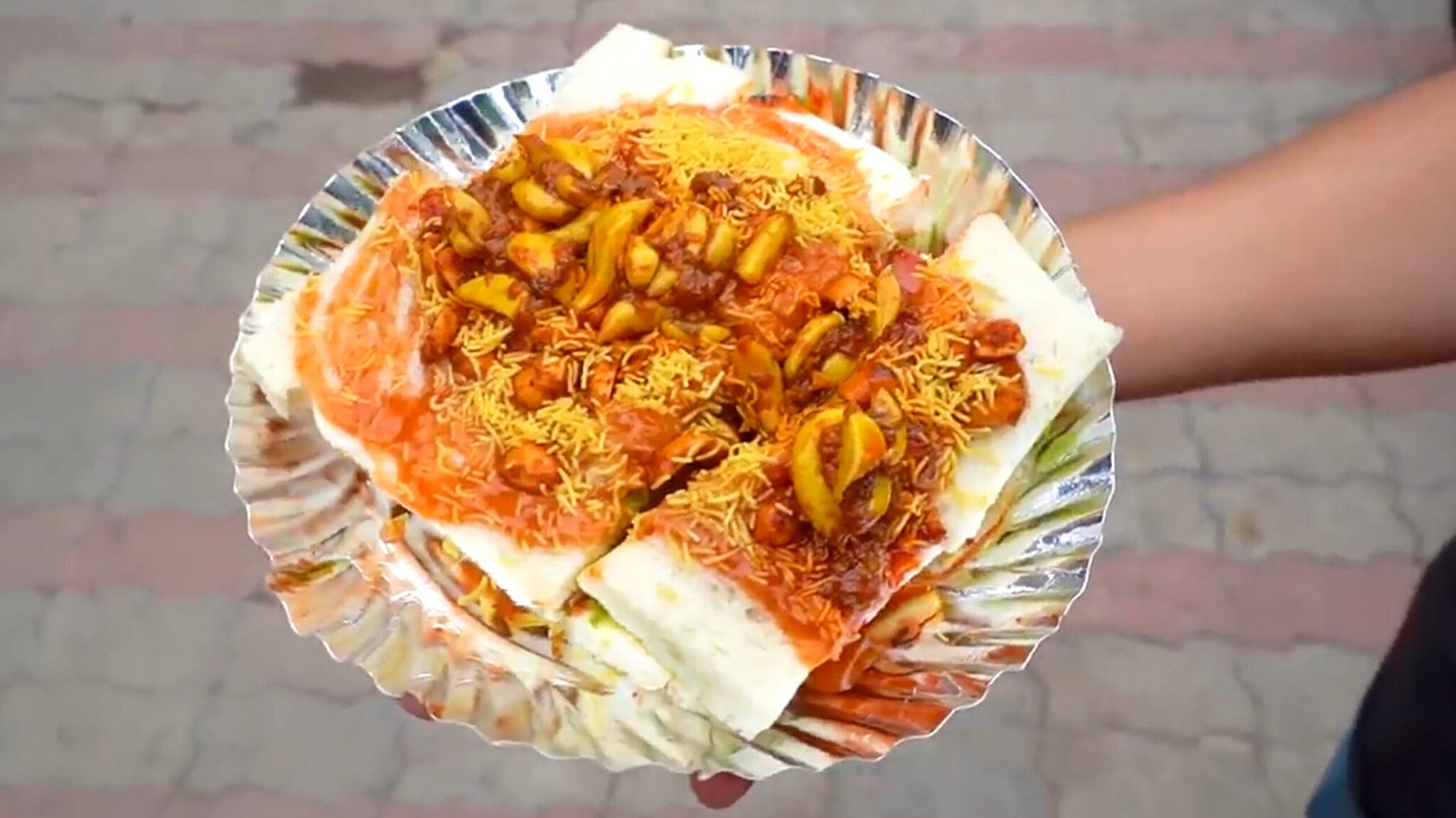 Top 12 Must-Try Street Foods in Ahmedabad (2025 Guide) - India Eat Mania